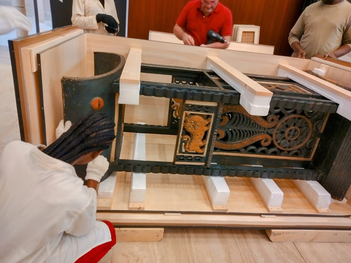 Invisible Traces of the Repatriated Objects - Repatriates